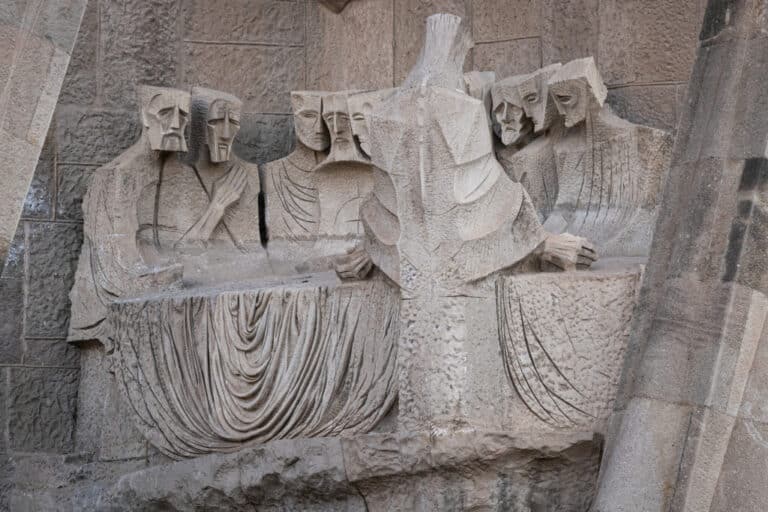 Façana de la Passió: recorregut pels últims dies de la vida de Jesús ...